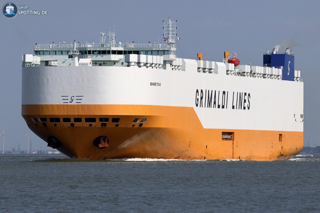 Autotransporter - Grimaldi Lines